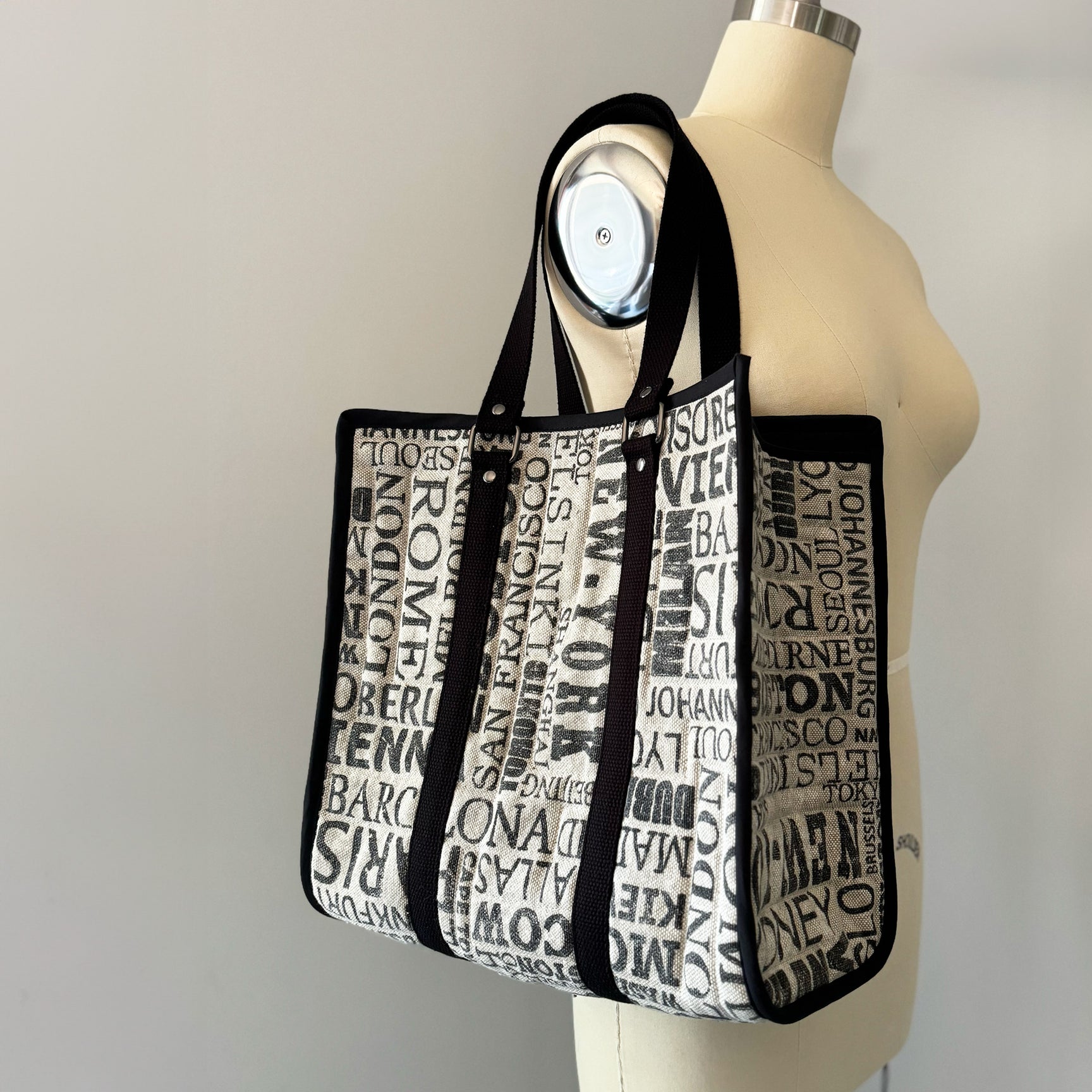 Headline Tote Bag Sewing Pattern + Videos – Scratch and Stitch