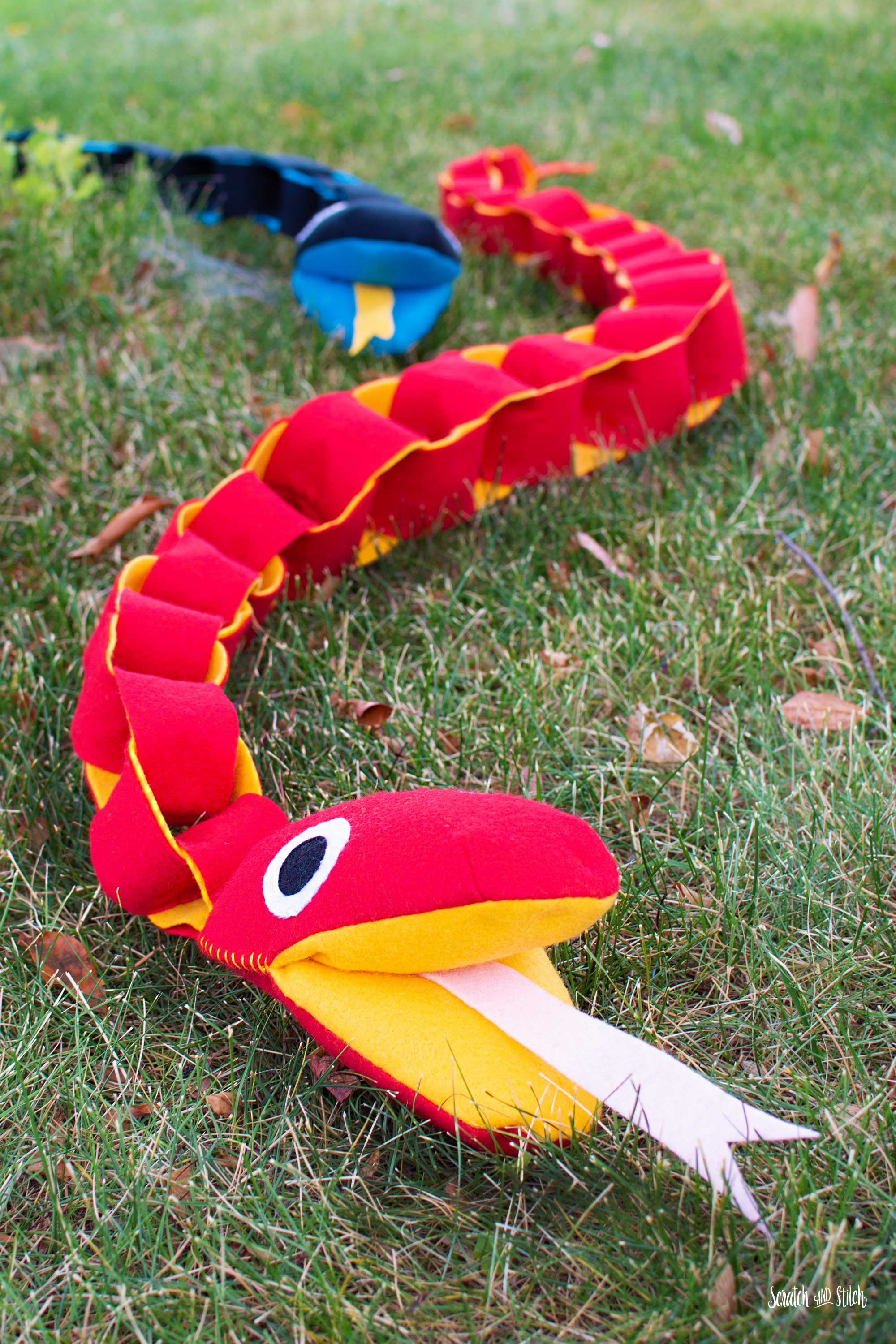 Felt Chain Snake Sewing Pattern – Scratch and Stitch