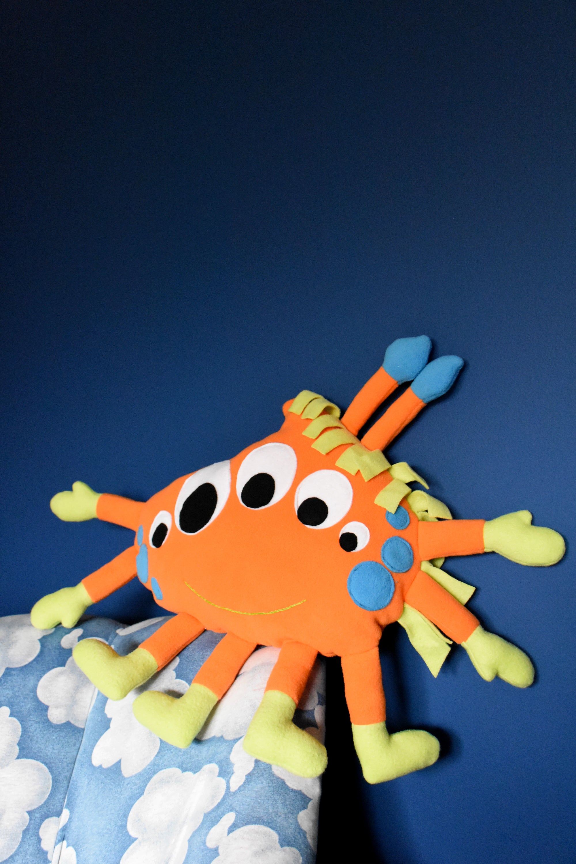 Moon Alien Plush – Scratch and Stitch